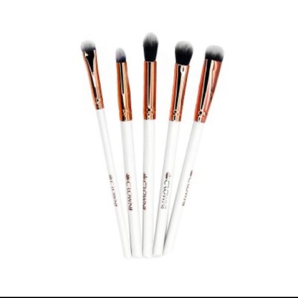 Crown | Makeup | Crown All Eyes On You 5piece Luxe Brush Set | Poshmark